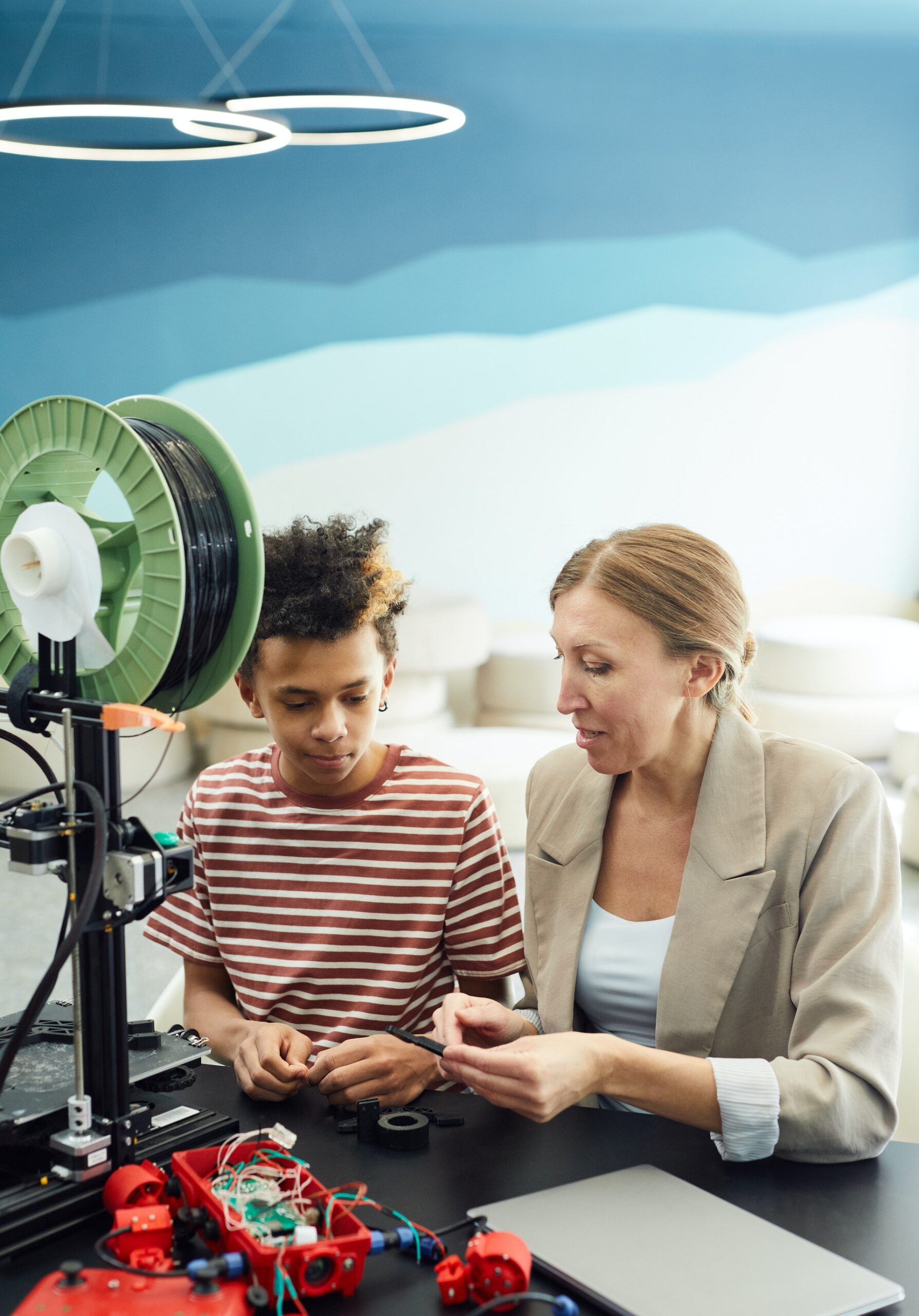 Creative vs. Critical Thinking - Sage Collective